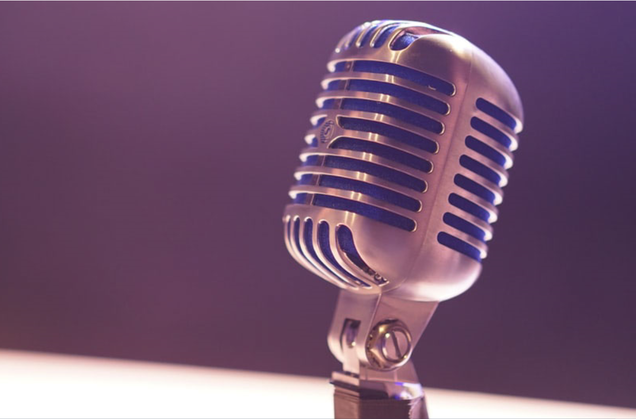 Old Fashioned Microphone | Star 99.7